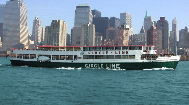 Boat Tours Around New York. Circle Line and World Yacht Cruises